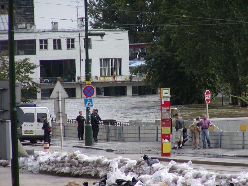 Zabezpečení proti povodním 2002, Praha | Eko-system.cz